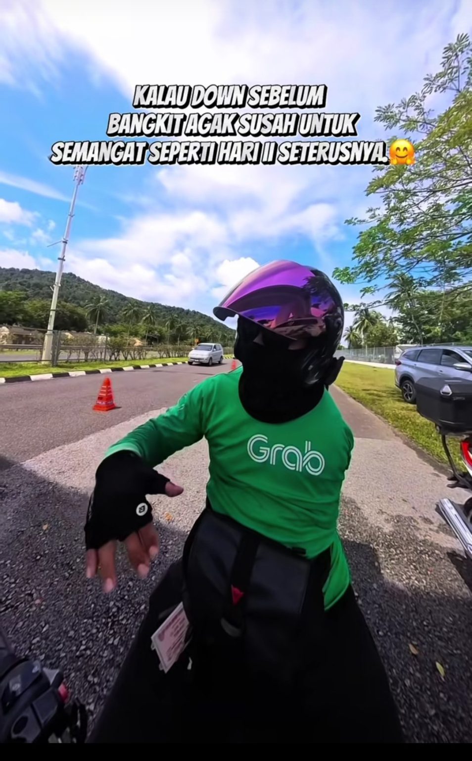 Grab rider devastatingly lost his arm in road accident, refuses to give ...