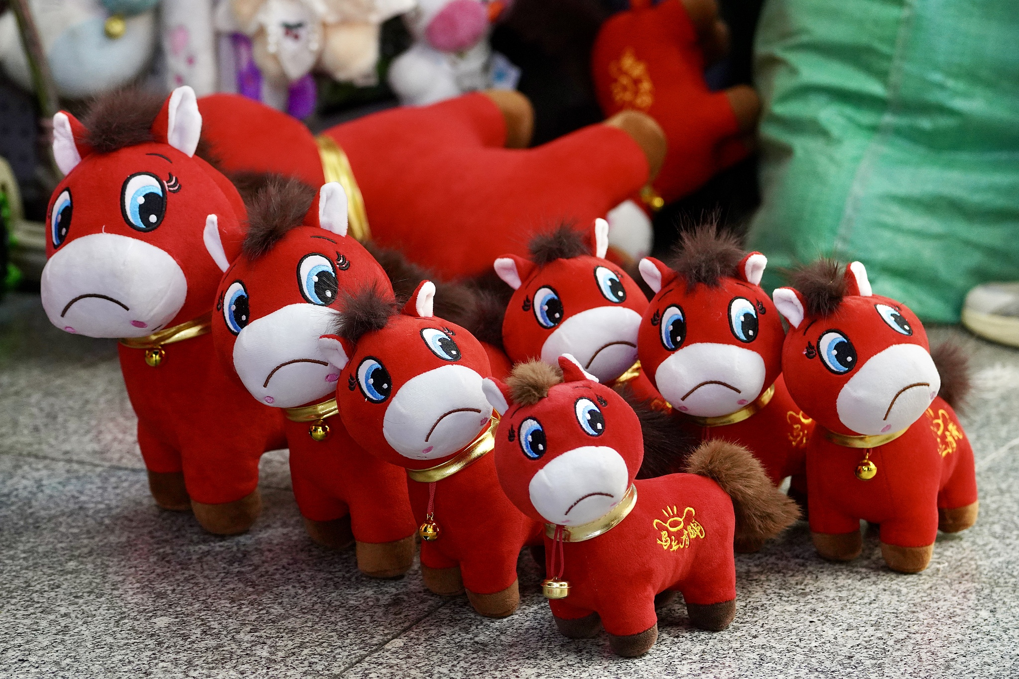 From manufacturing mistake to viral hit: This 'depressed' toy horse ...